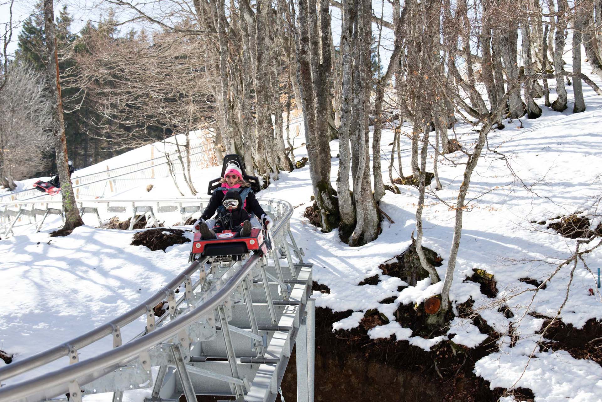 Super Coaster à Super-Besse : la Luge sur Rails du Sancy